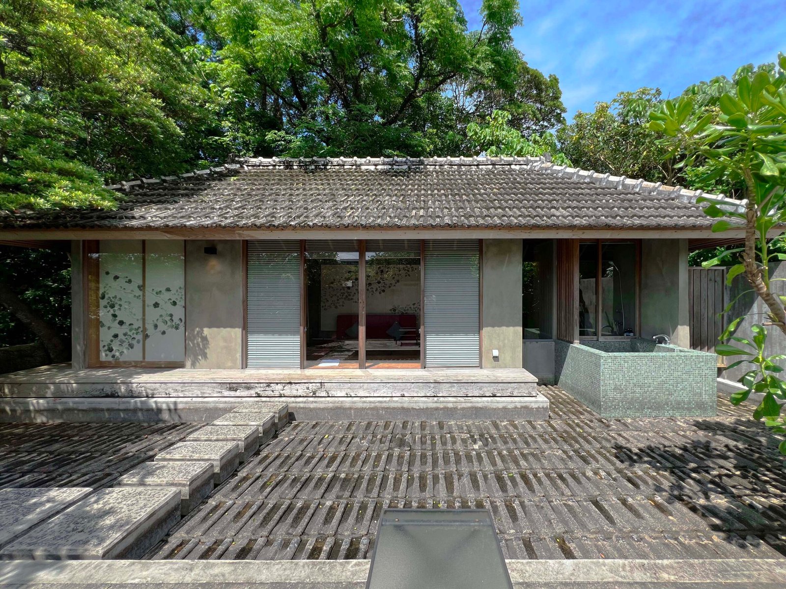 오키나와 북부 감성숙소추천 가와세미노스 KAWASEMINOSU MUKAKA VILLA