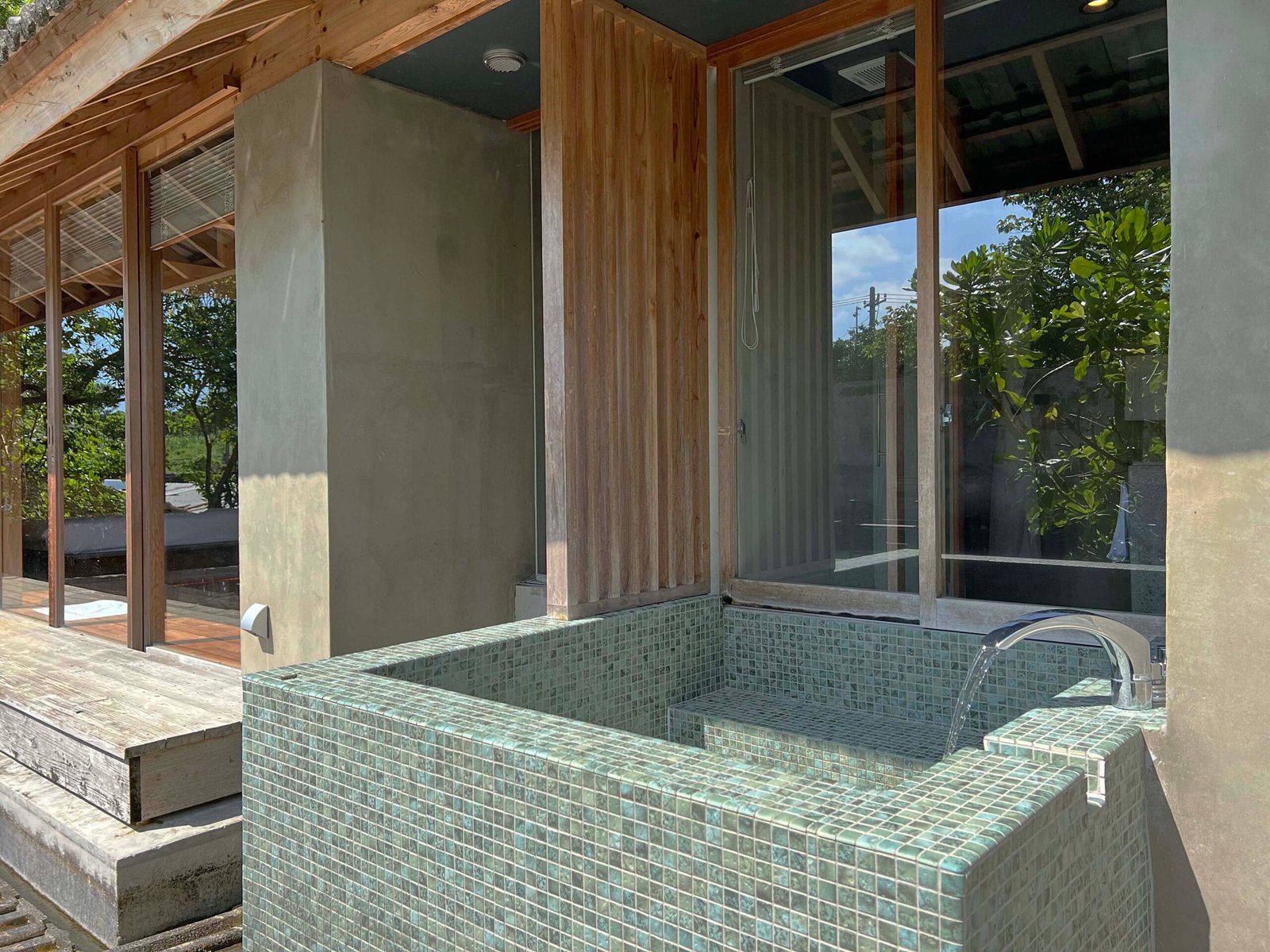 오키나와 북부 감성숙소추천 가와세미노스 KAWASEMINOSU MUKAKA VILLA